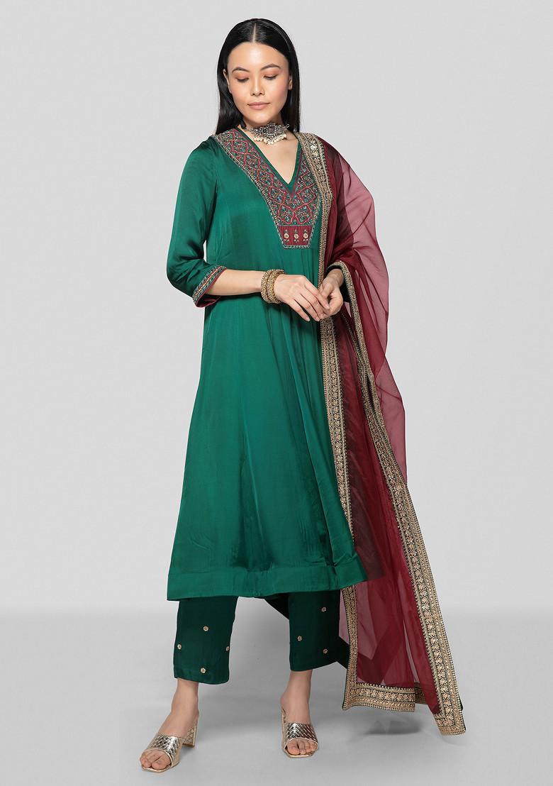 Buy Women Emerald Green Hand Embroidered Kurta Set - WLK00751 - Kurta Set - Indya