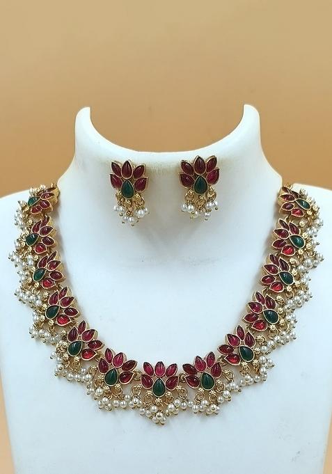 Buy Women Matte Gold Plated Pota Stone And Pearl Necklace Set ...