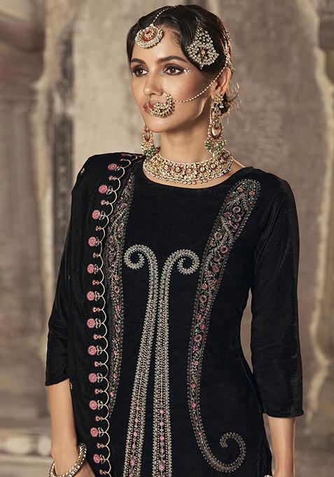 Buy Women Black Embroidered Velvet Kurta Set - XKU09417 - Salwar Kameez ...