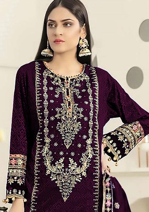 Buy Women Purple Embroidered Velvet Kurta Set - XKU11866 - Semi ...