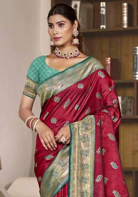 Buy Women Maroon Jacquard Silk Saree Set - XSR22307 - Silk Sarees - Indya